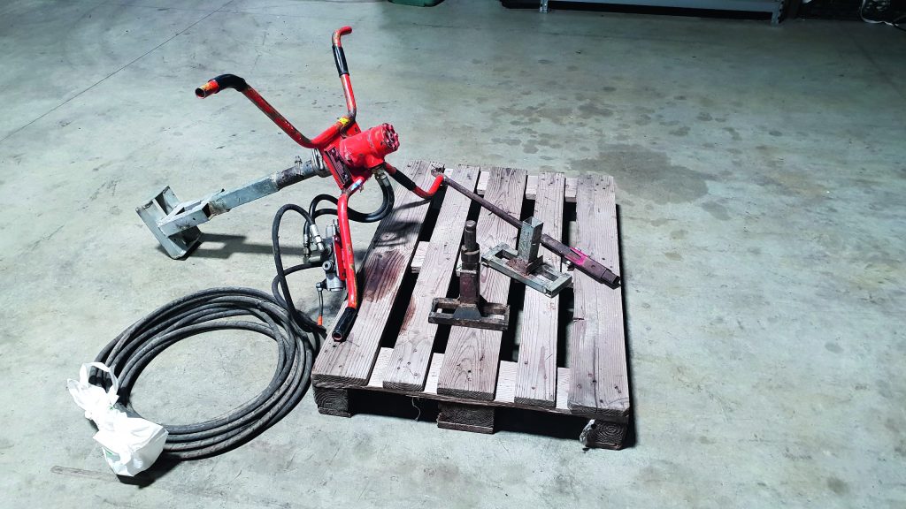 Visseuse hydraulique RABAUD - Degrav'Agri